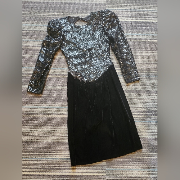 Cachet | Dresses | Vintage Black Cachet Sequin And Velvet Floral 98s ...